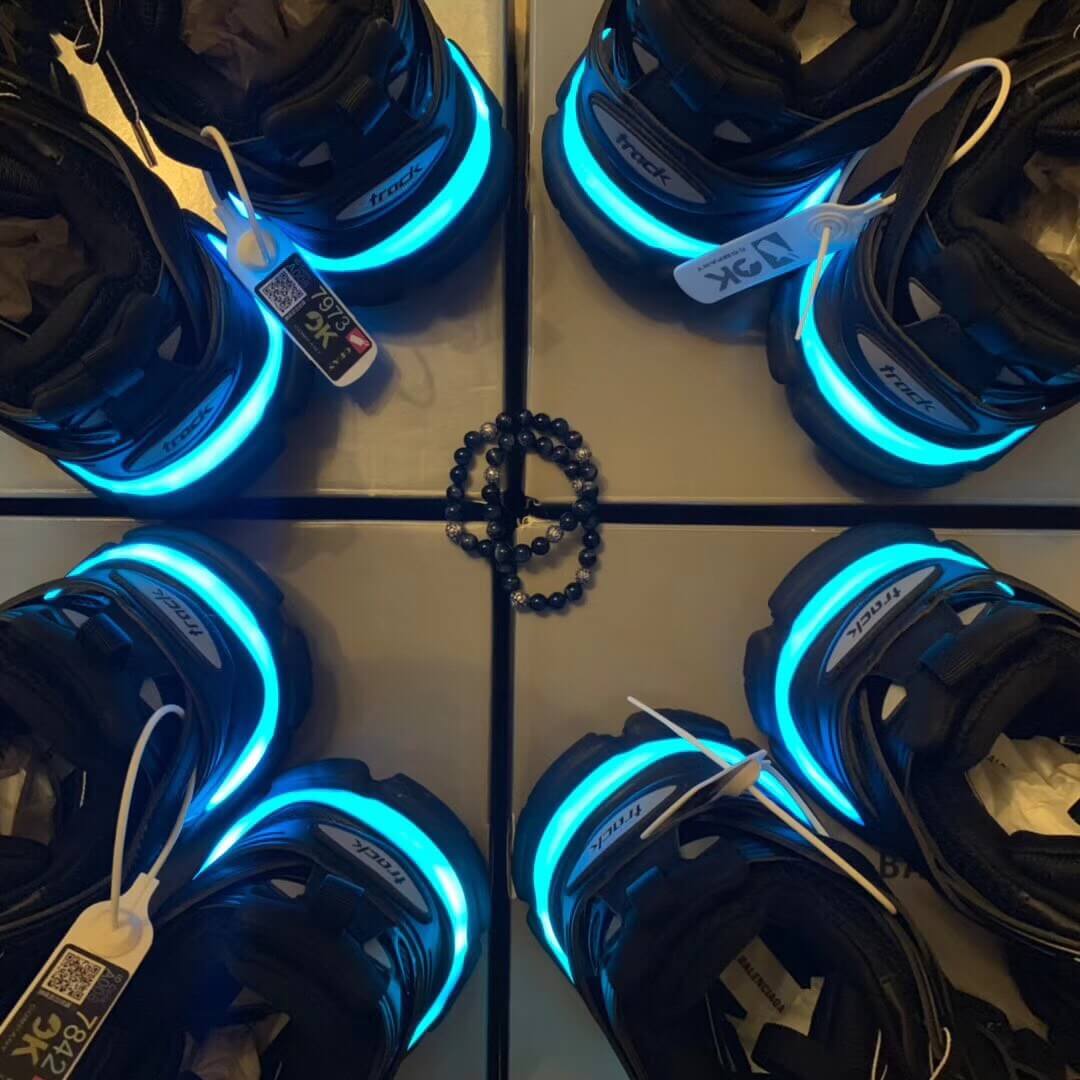 Giày Balenciaga Track Led có đèn giá rẻ nên mua | Ruby Store